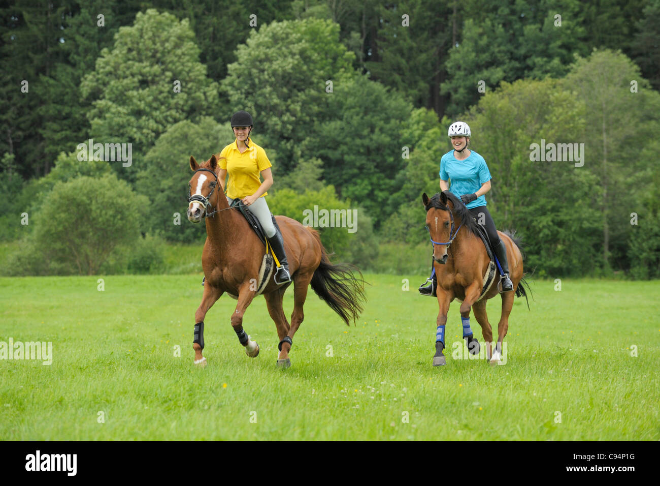 Two horse riders hi-res stock photography and images - Alamy
