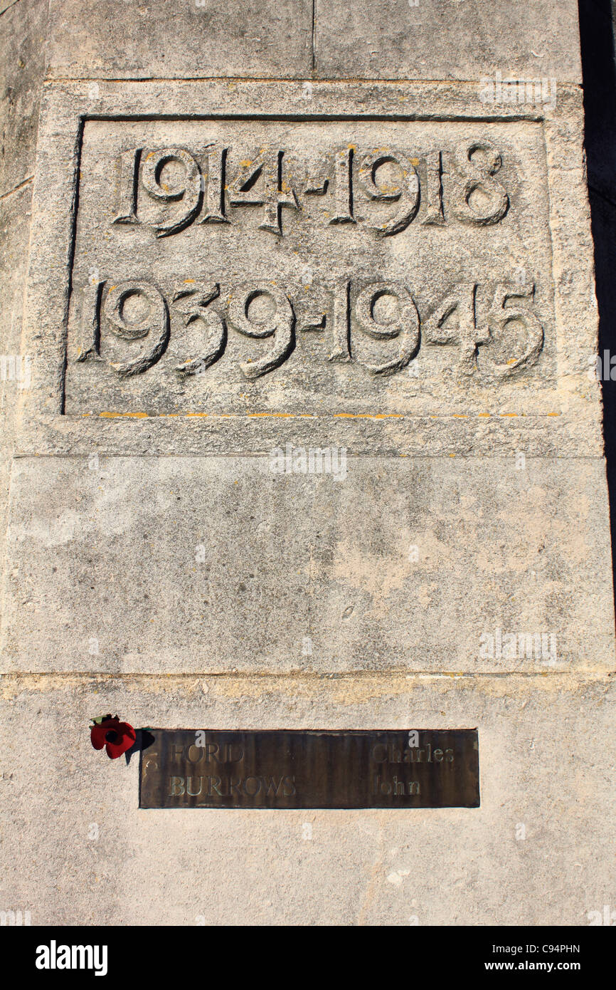 14 brass plaques containing the names of 243 fallen servicemen from WW1 ...