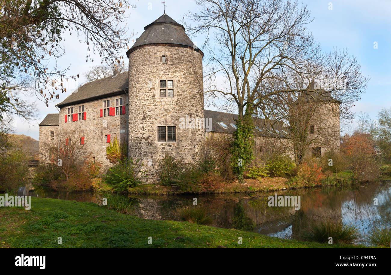 Moated Castle "Haus zum Haus" in Ratingen, near Düsseldorf, NRW ...