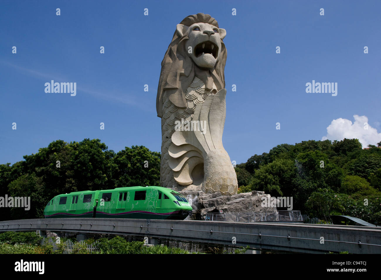 Sentosa - Merlion & monorail Stock Photo - Alamy