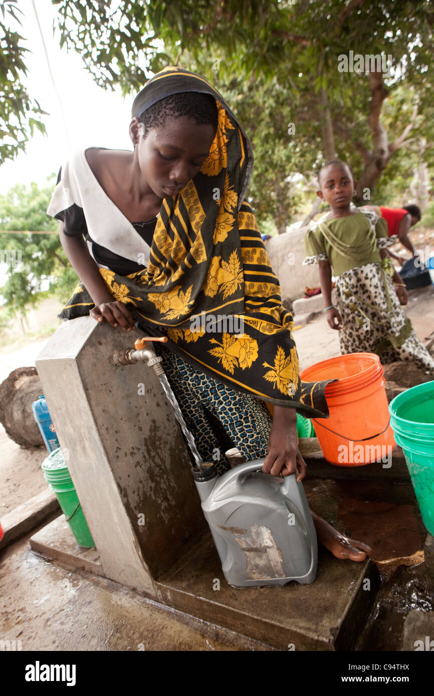 Fetching Water Africa High Resolution Stock Photography and Images - Alamy