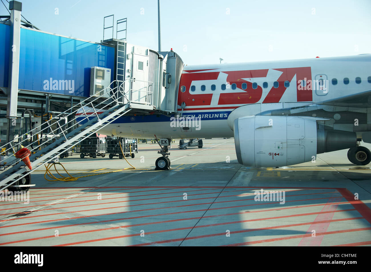 Airplanes airport prague transportation hi-res stock photography and ...