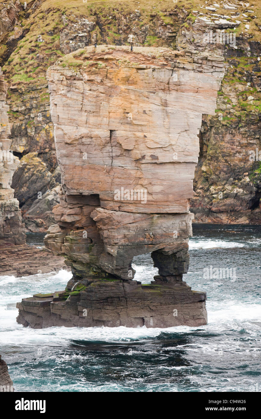 Yesnaby castle sea stack hi-res stock photography and images - Alamy