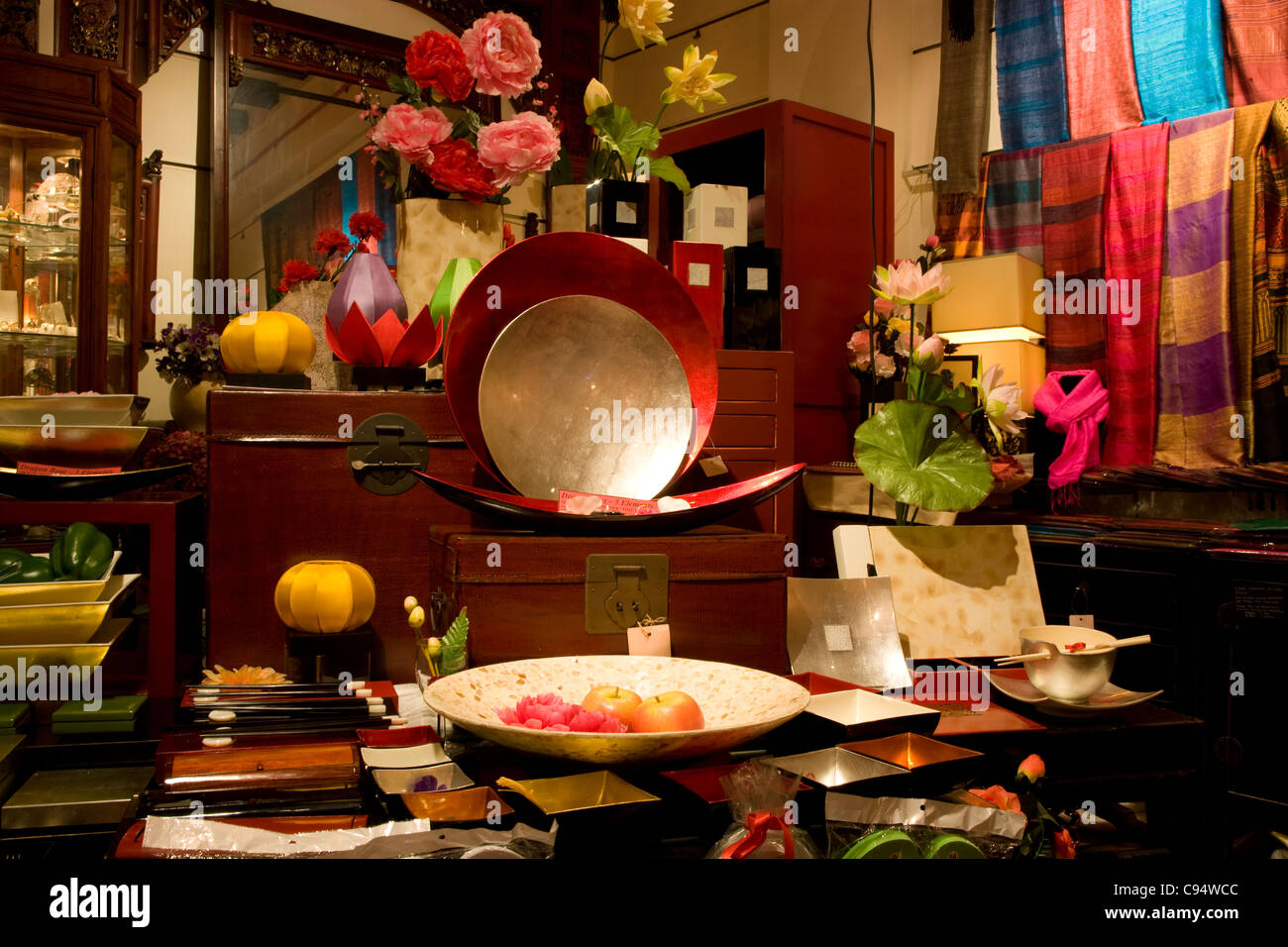 Lacquer work hi-res stock photography and images - Alamy