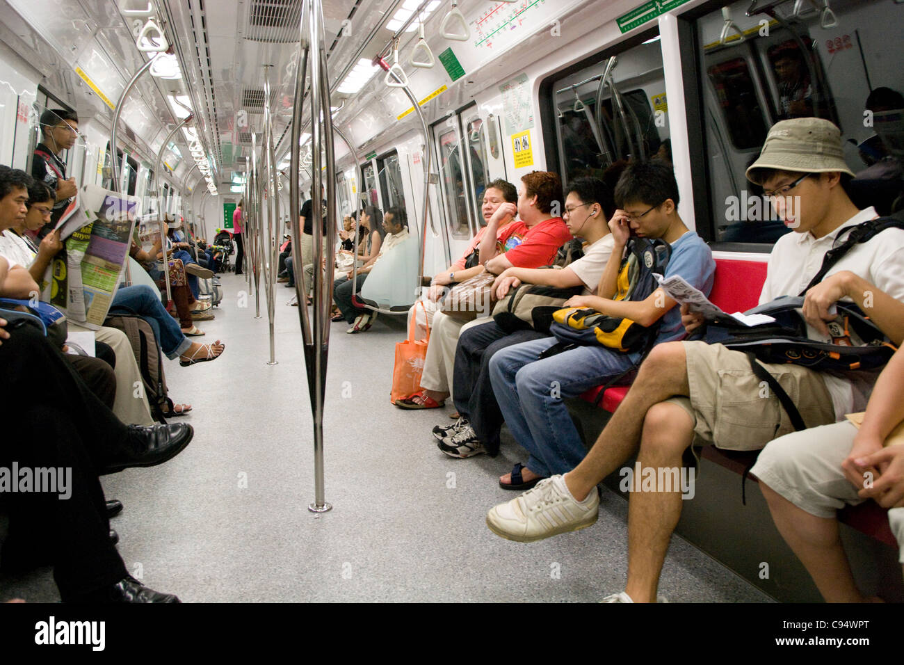 Transport: MRT [Mass Rapid Transit] Stock Photo - Alamy