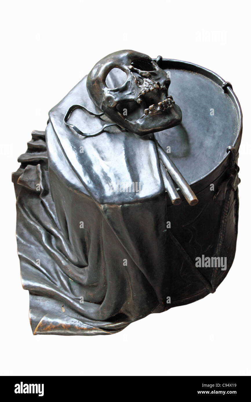 metal scull sculpture Stock Photo - Alamy