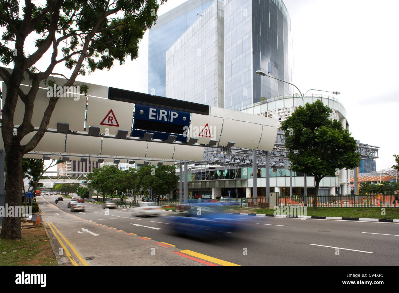 Singapore: ERP road pricing apparatus Stock Photo - Alamy