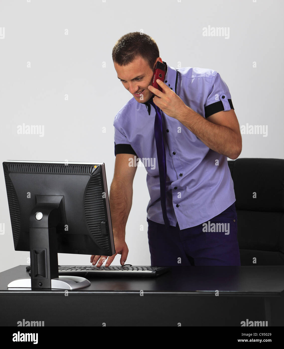 Phone keyboard while typing hi-res stock photography and images - Alamy