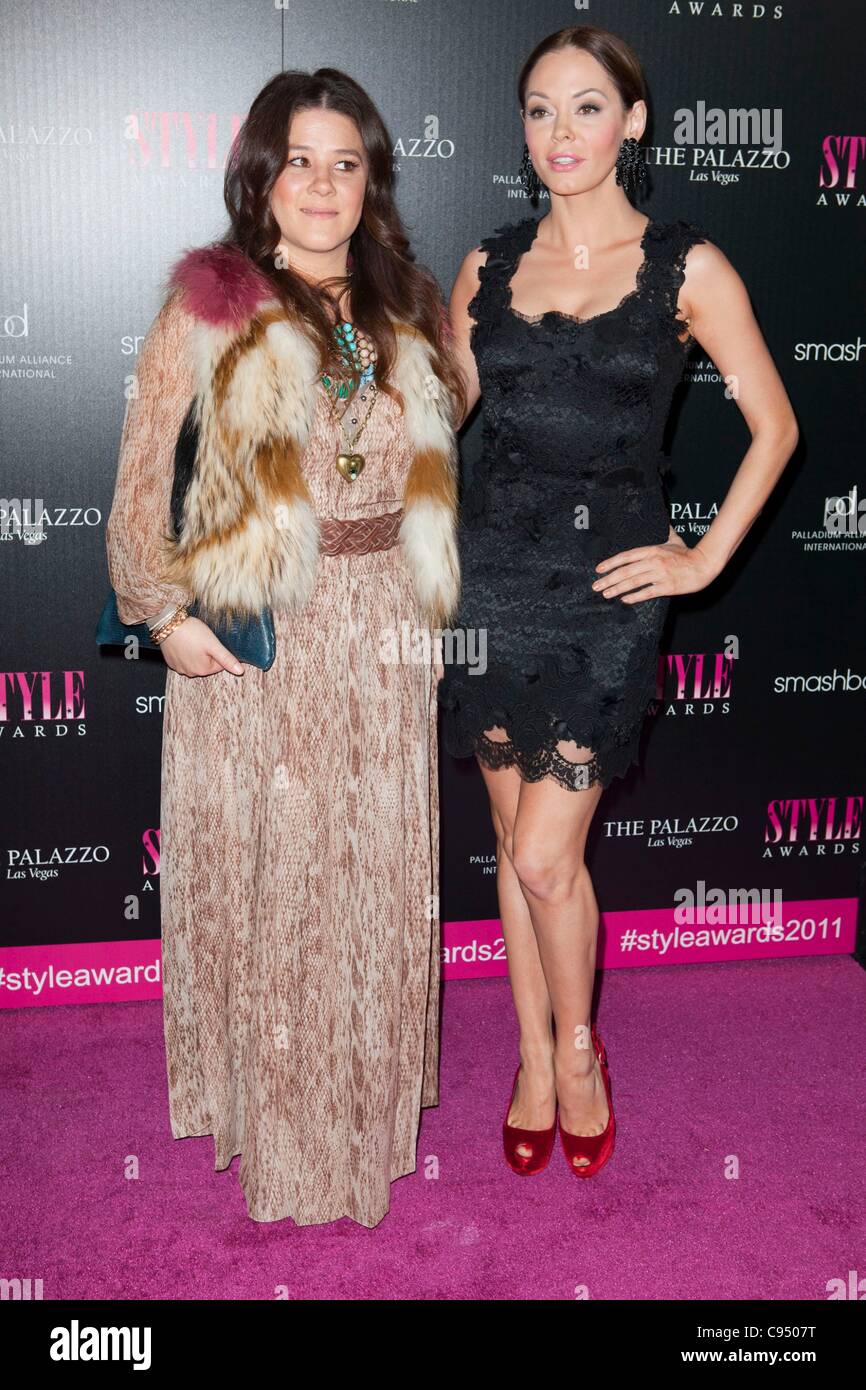 Rose McGowan, Tracey Cunningham at arrivals for The 2011 Hollywood ...
