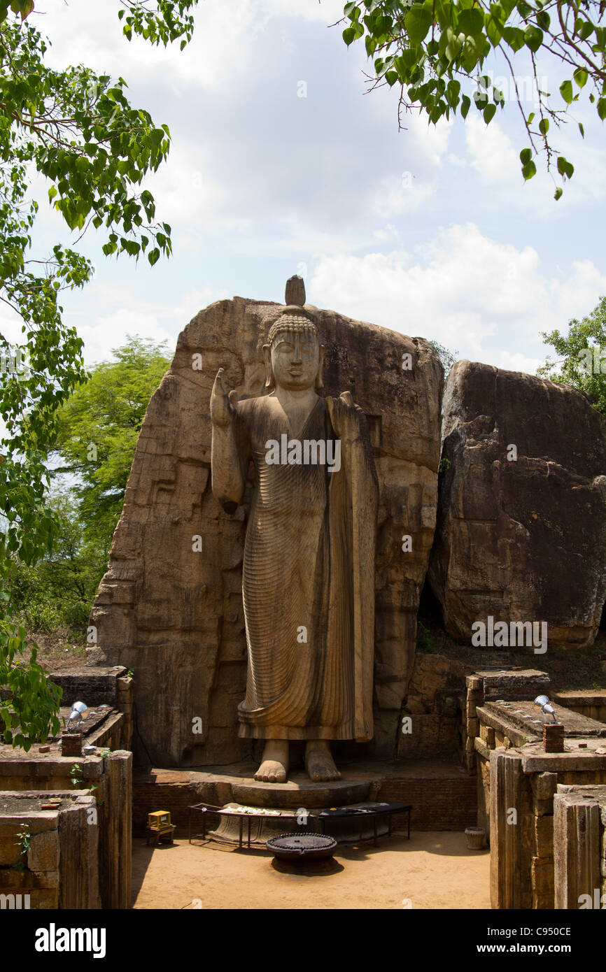 The Aukana Buddha Stock Photo - Alamy