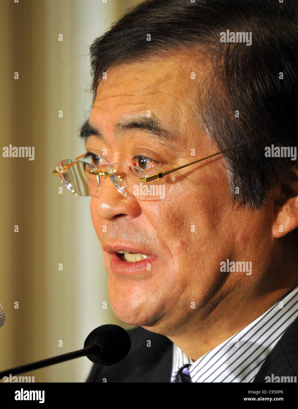 November 14, 2011, Tokyo, Japan - Yoshio Hachiro, Japans former ...