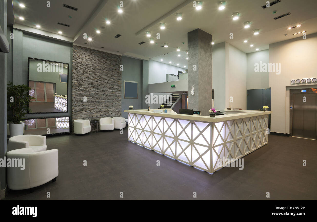 Empty reception desk hi-res stock photography and images - Alamy