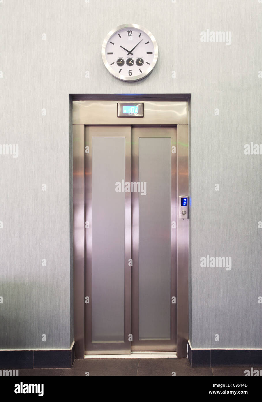 Elevator door hi-res stock photography and images - Alamy