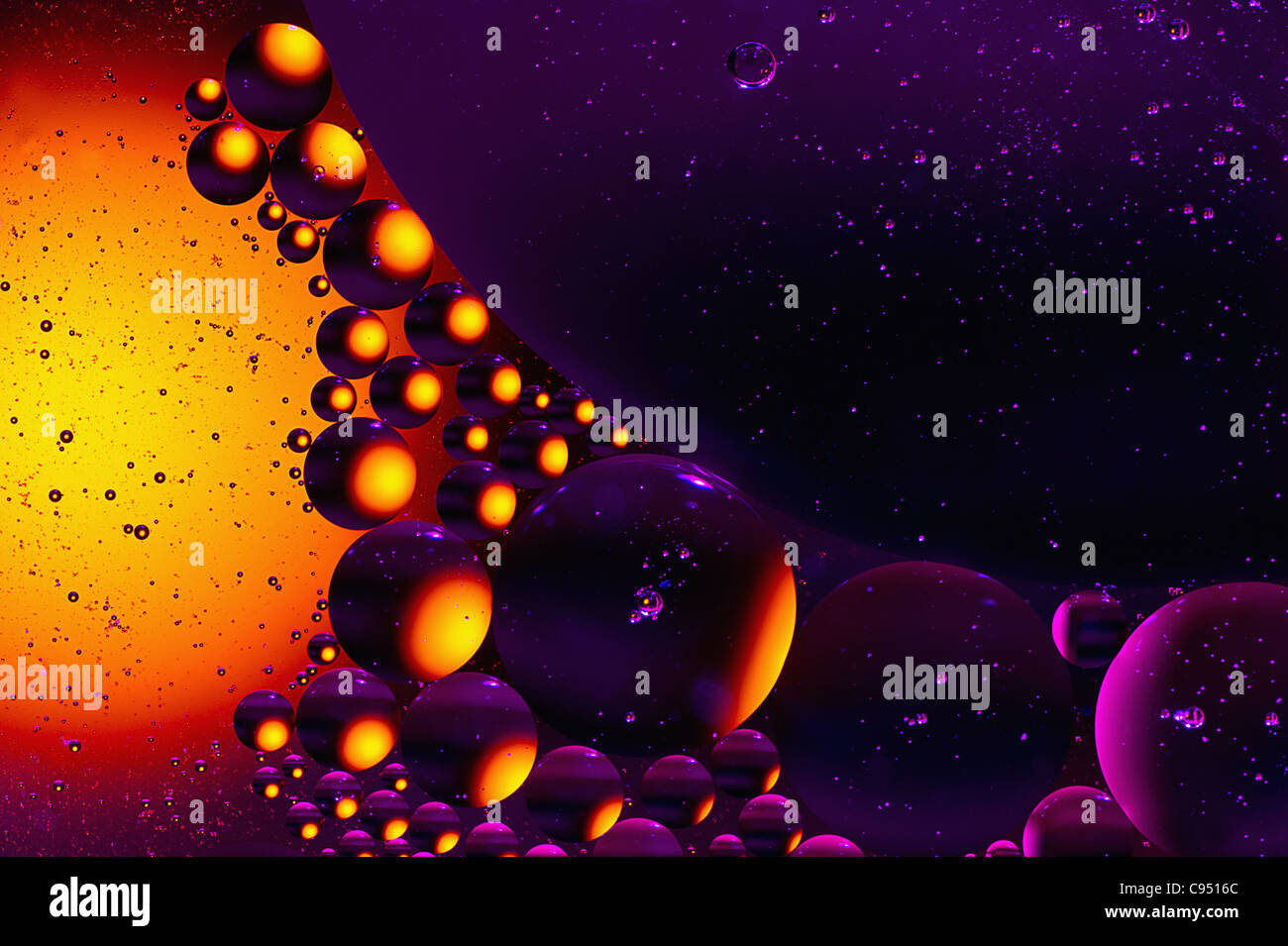 Oil pattern in water hi-res stock photography and images - Alamy