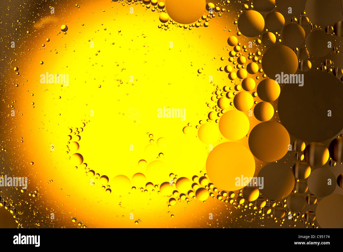 Abstract water and oil hi-res stock photography and images - Alamy
