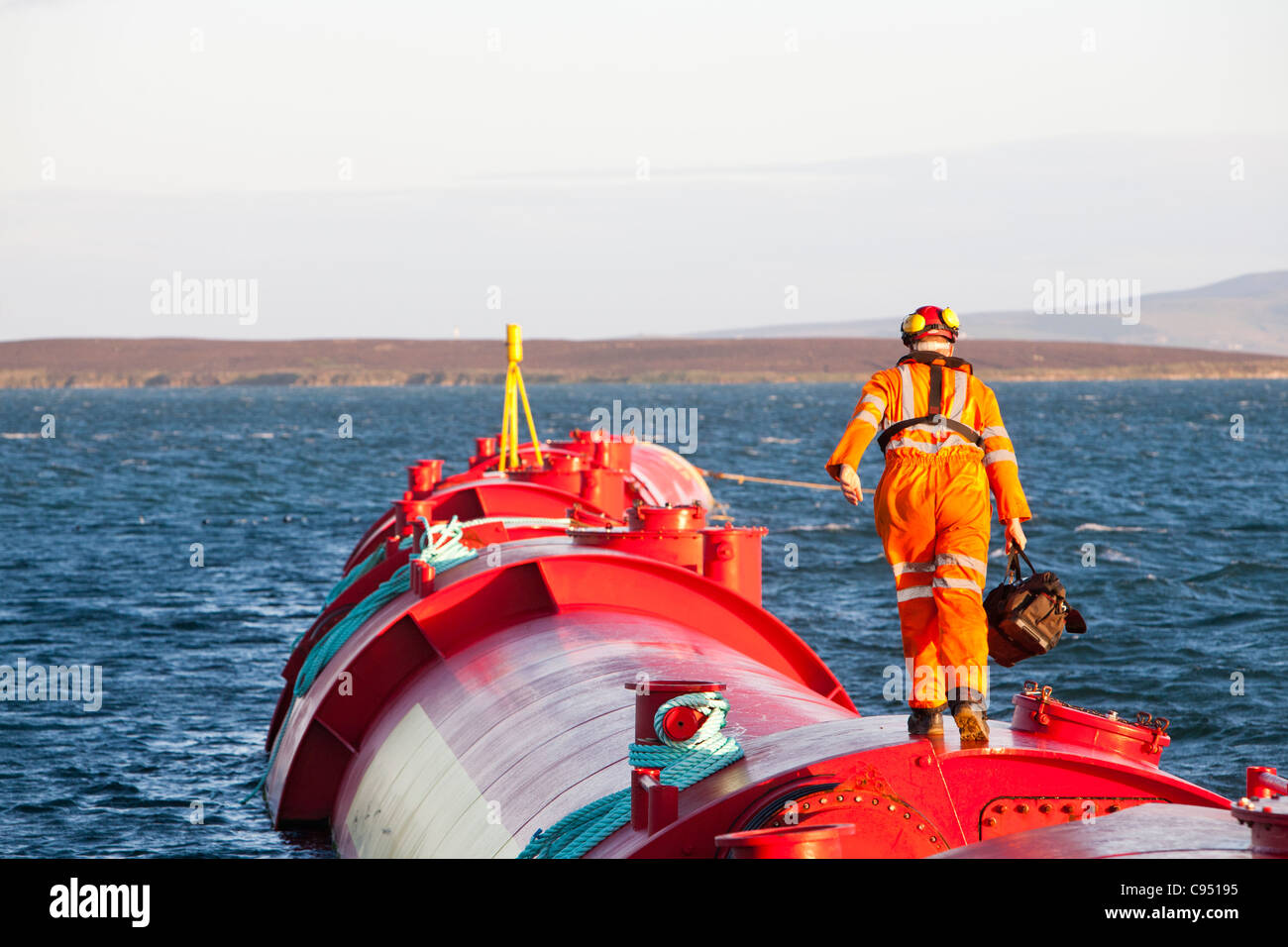 Pelamis p2 wave energy generator hi-res stock photography and images ...