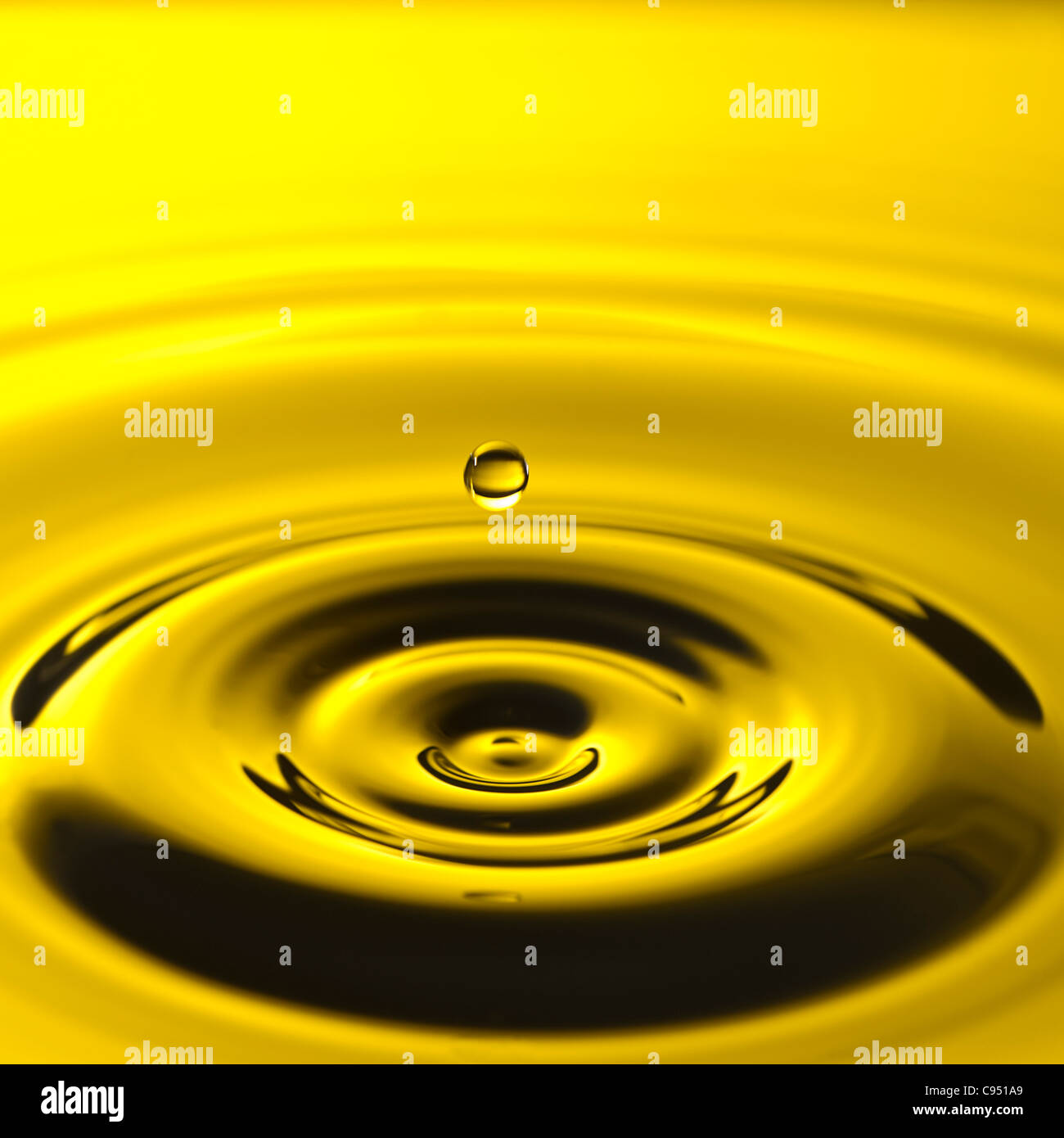 The close-up water drop wave Stock Photo - Alamy