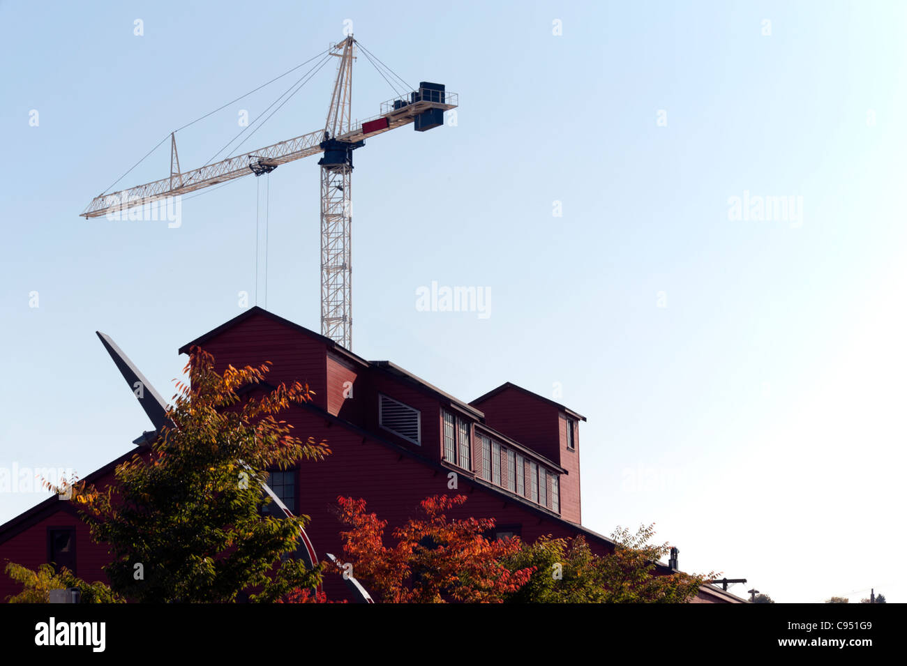 Crane building hi-res stock photography and images - Alamy
