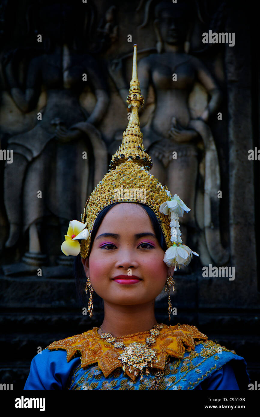 Apsara khmer hi-res stock photography and images - Alamy