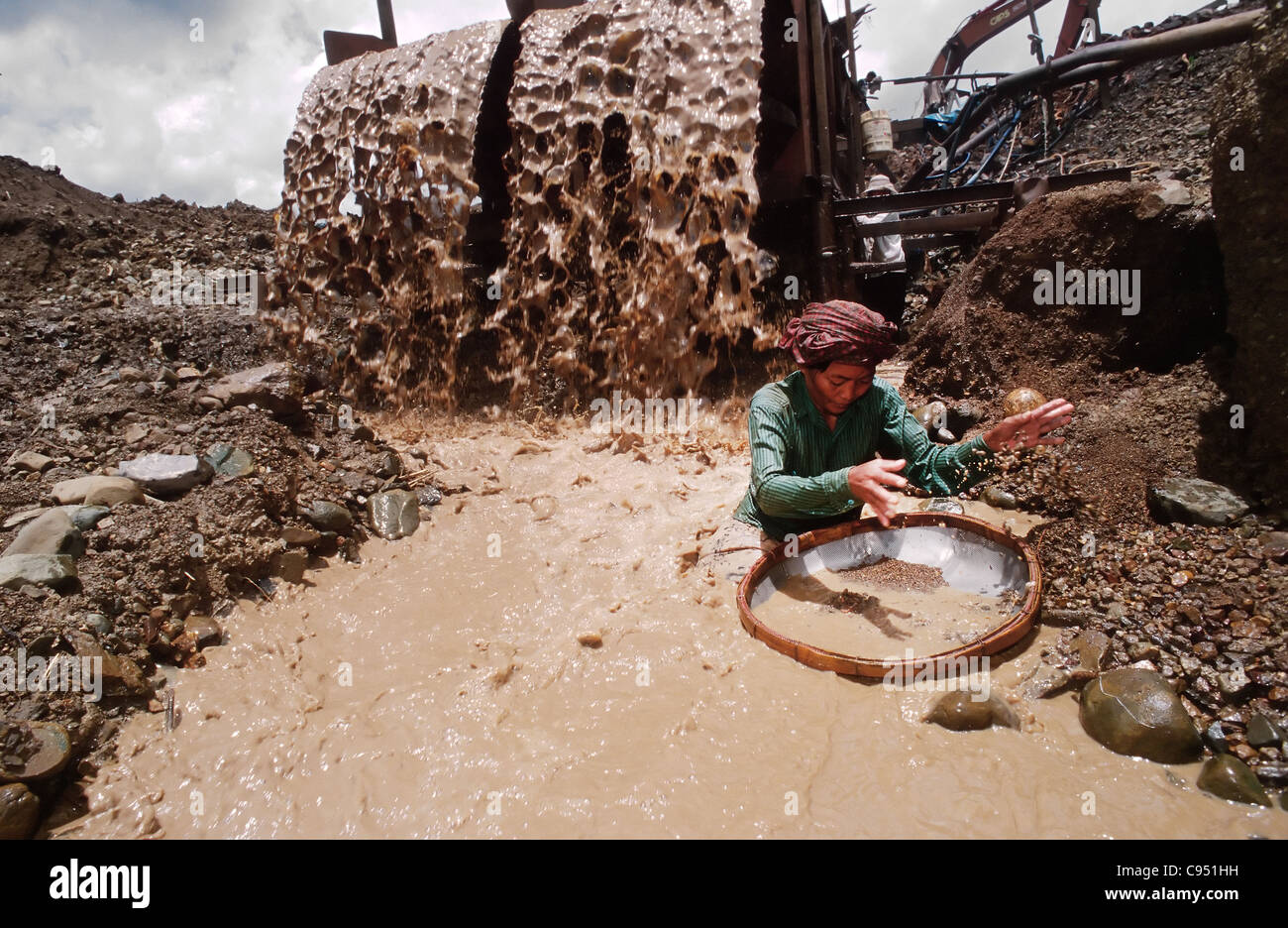 Gem mining in the former Khmer Rouge stronghold of Pailin on the ...