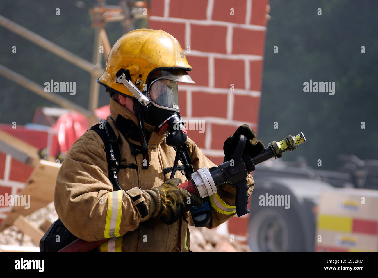 Fire foam fireman hi-res stock photography and images - Alamy