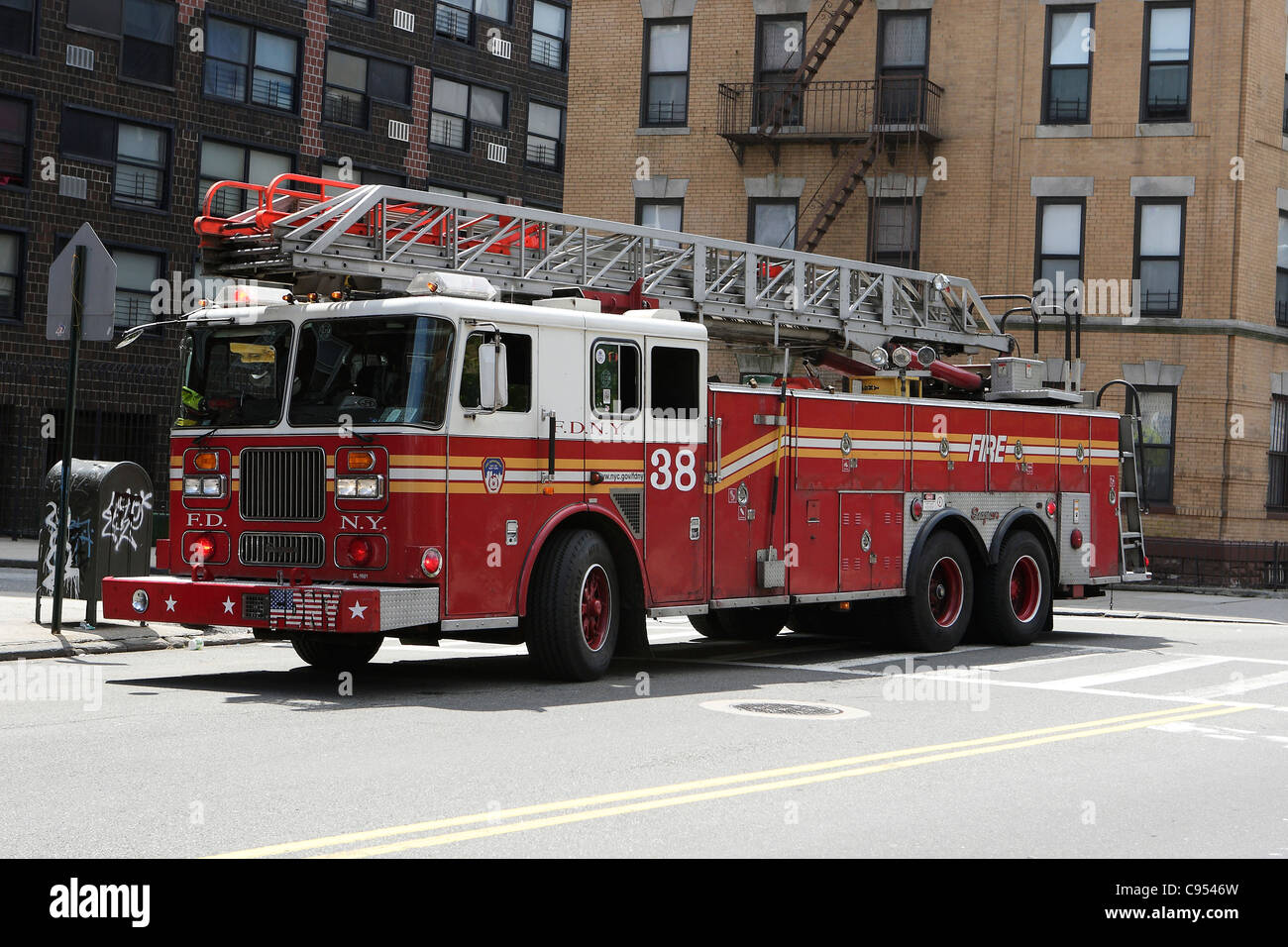 Ladder Truck Fdny Fire Department High Resolution Stock Photography and ...