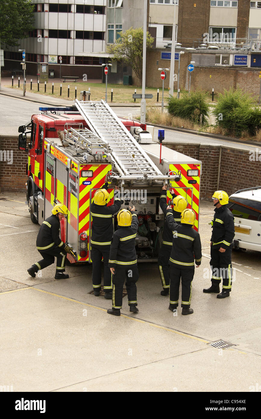 Firefighter breathing apparatus during training hi-res stock ...