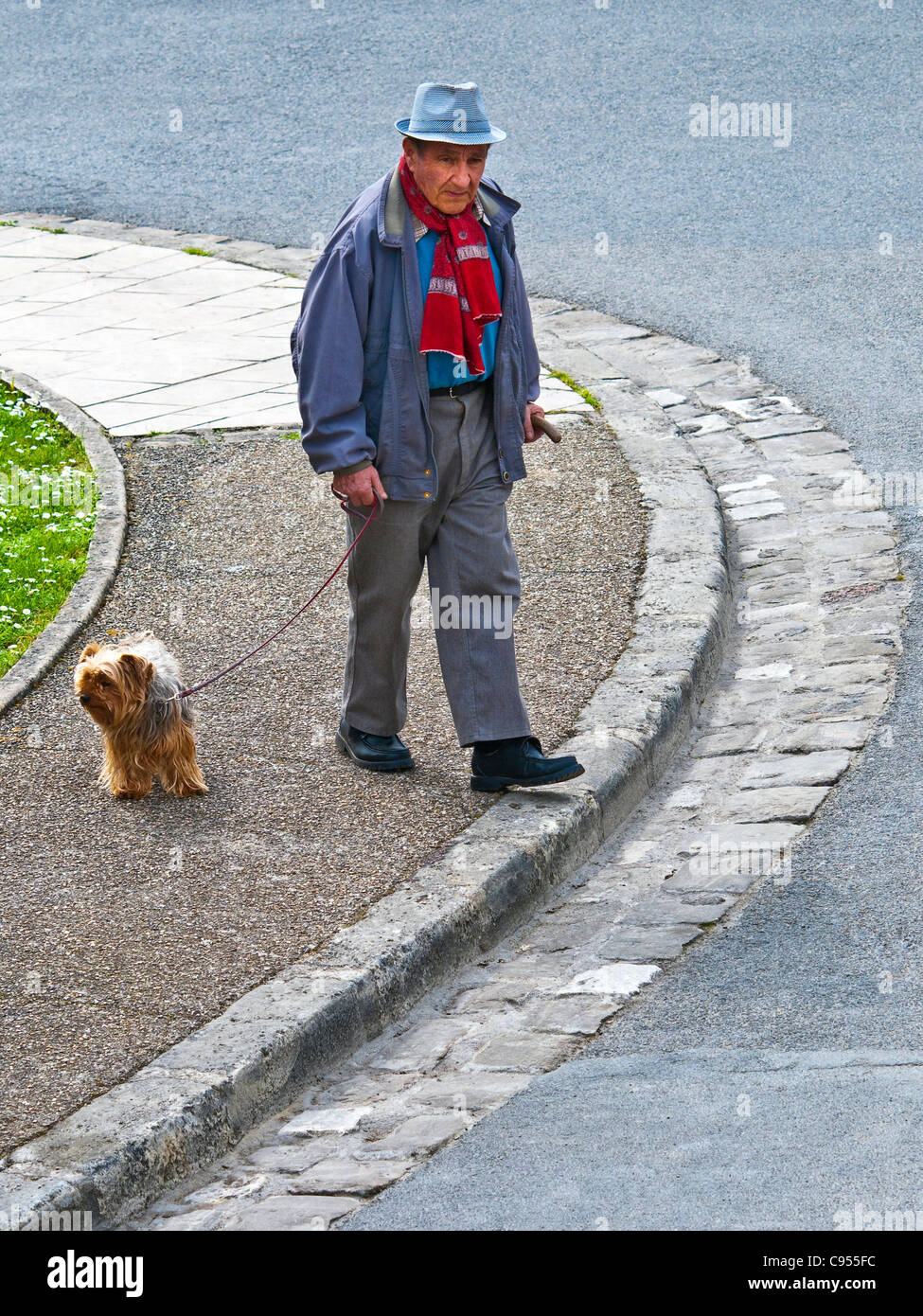 Old Man Crossing The Street High Resolution Stock Photography and ...