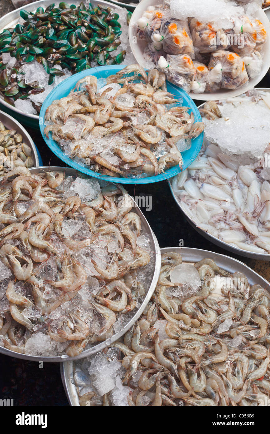 Fresh fish display hi-res stock photography and images - Alamy