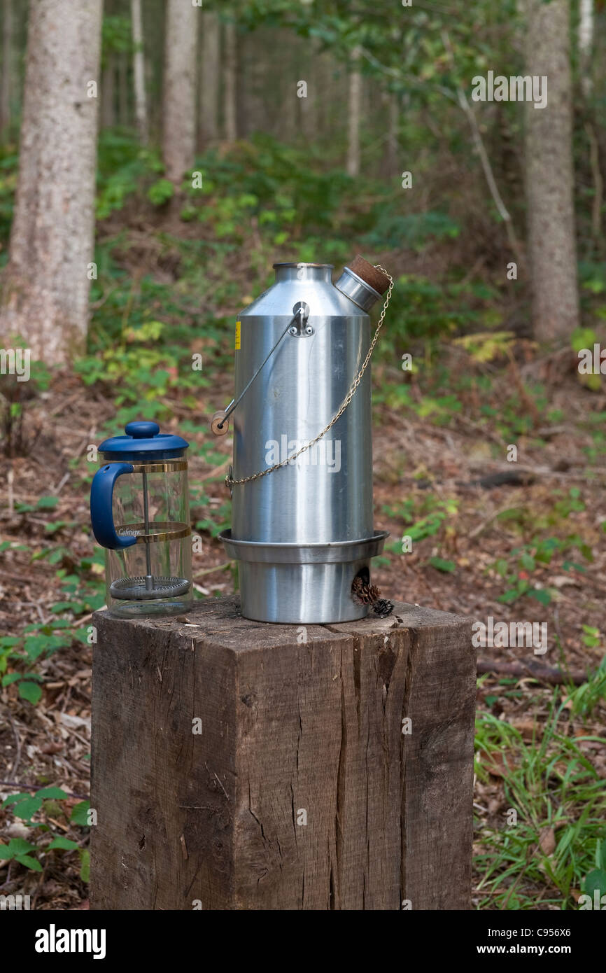 Kelly kettle hi-res stock photography and images - Alamy