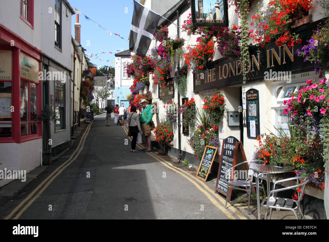 Cornwall Summer Street High Resolution Stock Photography and Images - Alamy