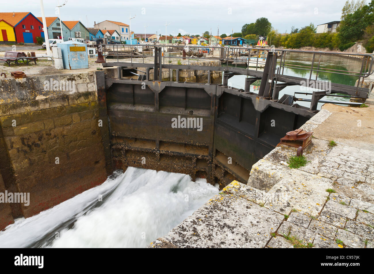 Chateau gate hi-res stock photography and images - Alamy