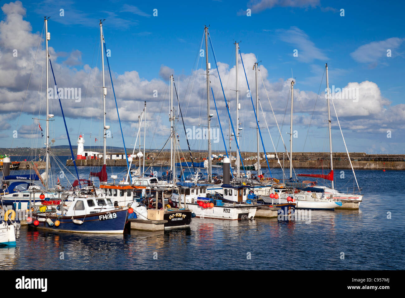Newlyn cornwall hi-res stock photography and images - Alamy