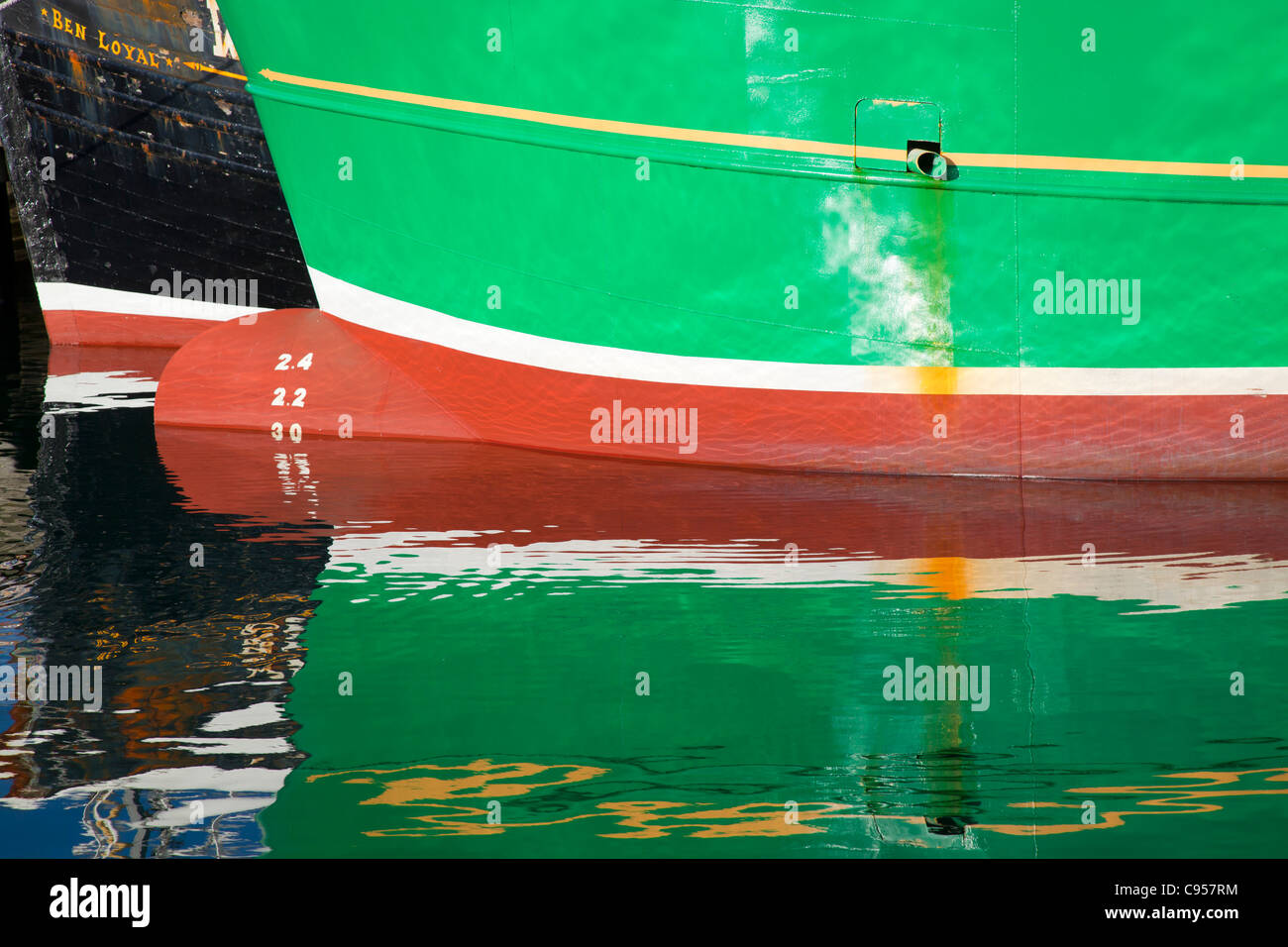Newlyn green hi-res stock photography and images - Alamy