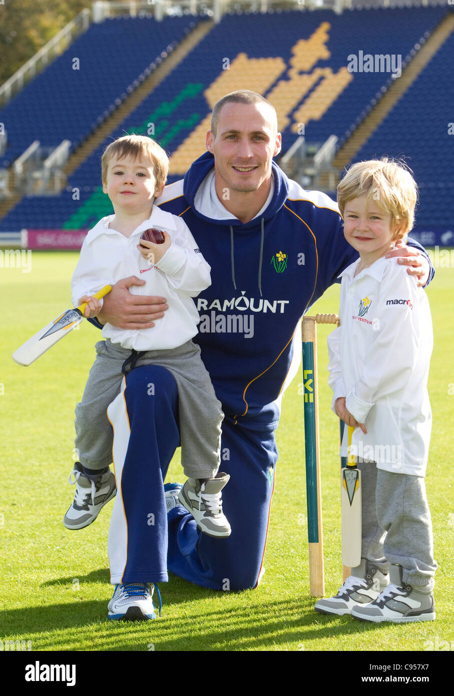 England Cricketer Simon Jones High Resolution Stock Photography and ...
