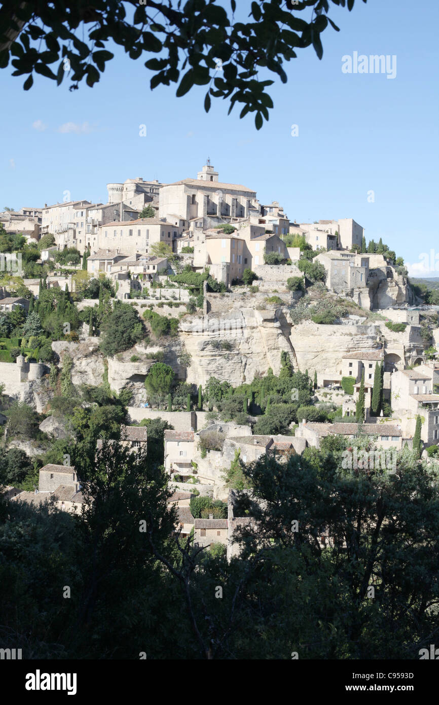 The hilltop village of Gordes in Provence, France Stock Photo - Alamy