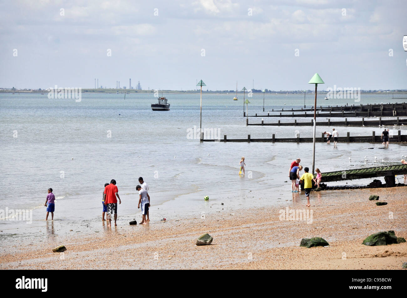 Southend on sea beach hi-res stock photography and images - Alamy