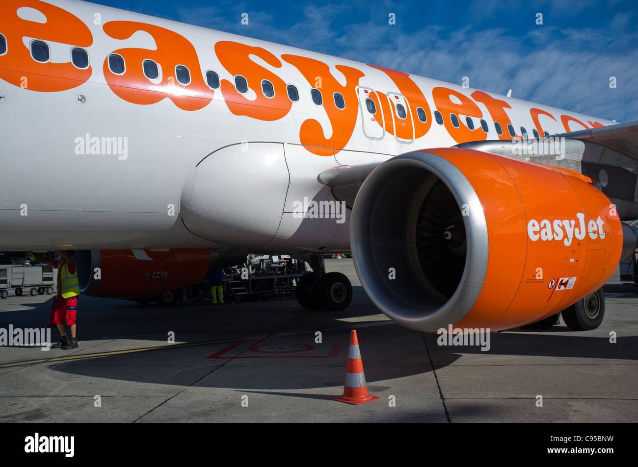 An easyJet Airbus A320. Geneva, Switzerland. 18/09/2011 Stock Photo - Alamy