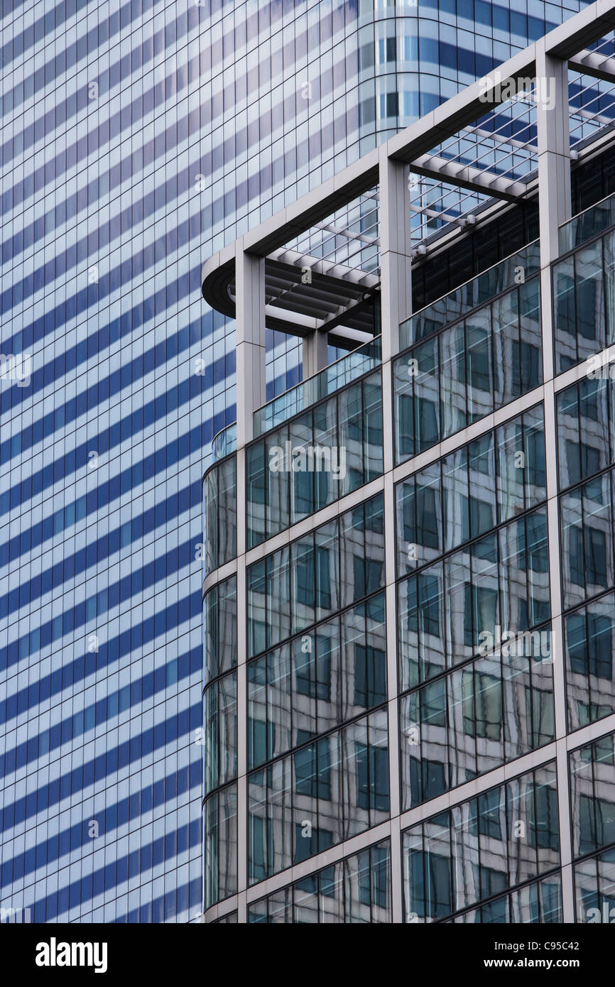 HSBC Building in canary wharf Stock Photo - Alamy