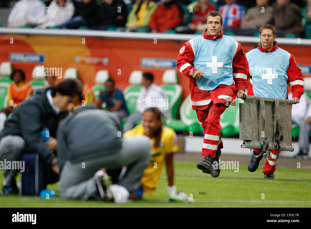 Football injury and stretcher hi-res stock photography and images - Alamy