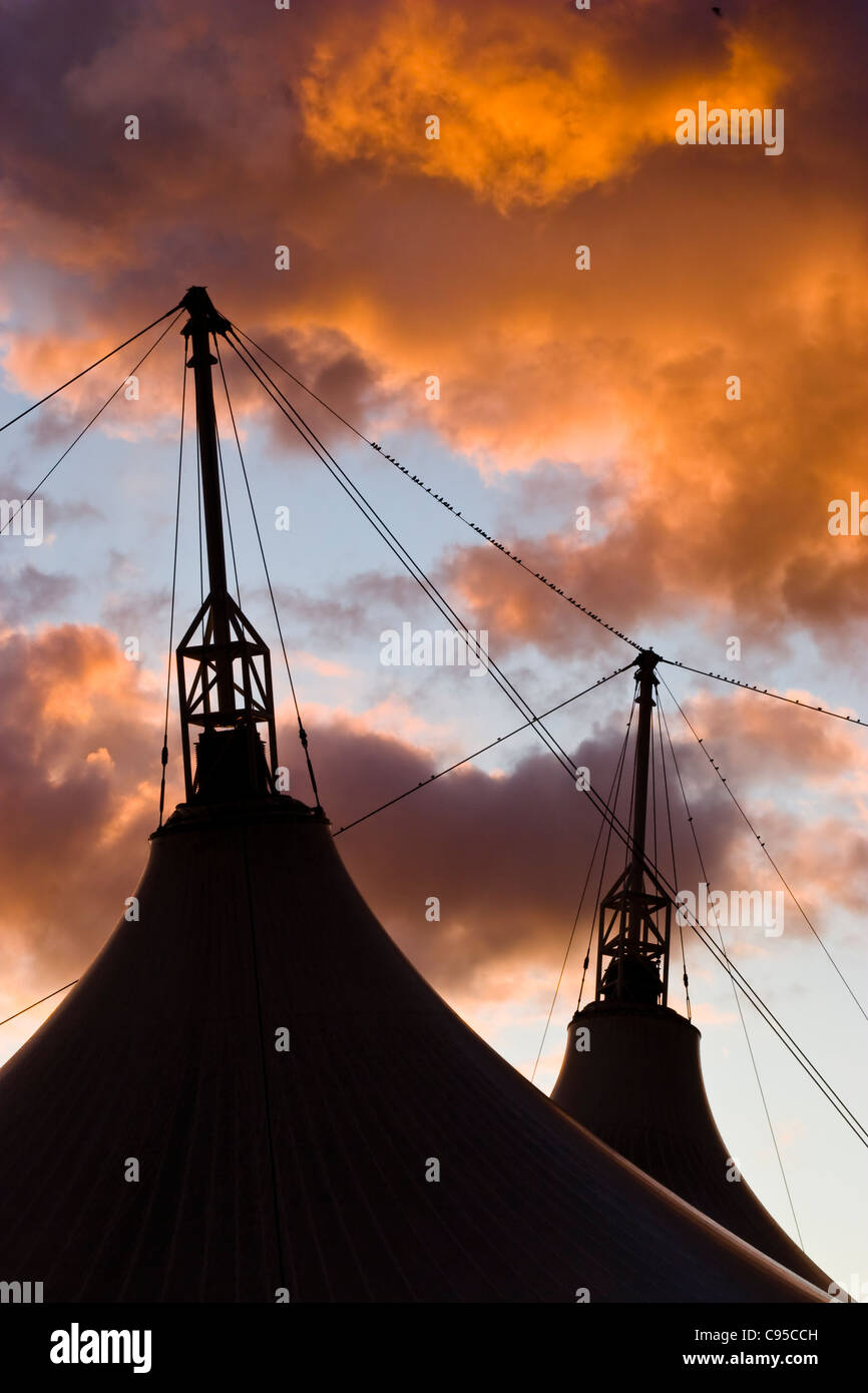 Sunset Over The Roofline Of The Skyline Pavilion At Butlins Skegness ...