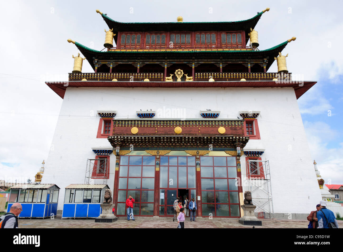 Gandantegchinlen khiid hi-res stock photography and images - Alamy