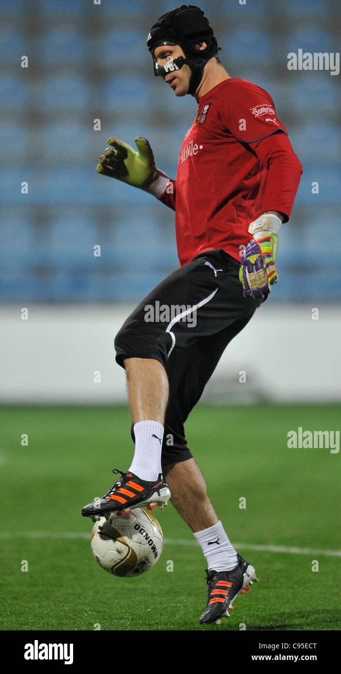 Czech national soccer goalkeeper Petr Cech during a practice session ...
