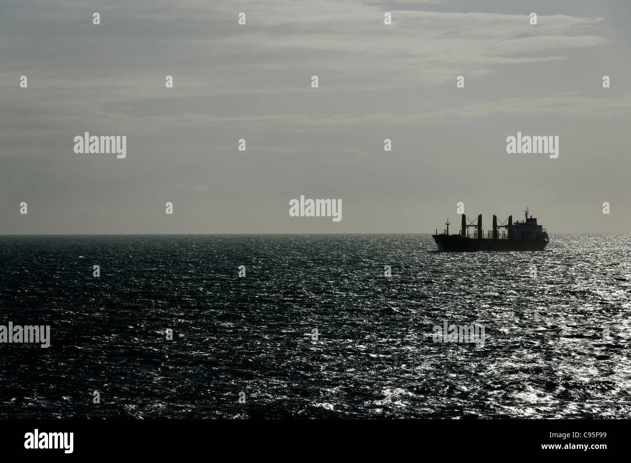 English channel ships hi-res stock photography and images - Alamy