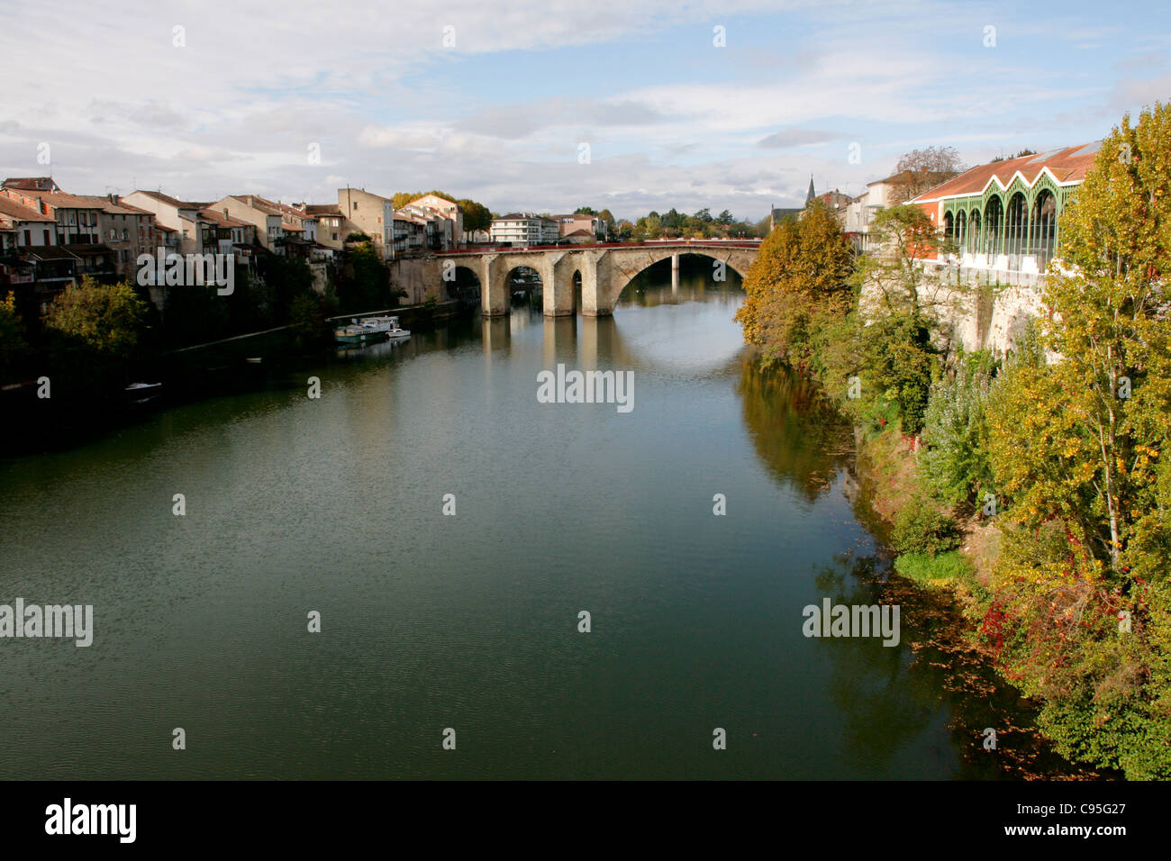 River lot bridge hi-res stock photography and images - Alamy