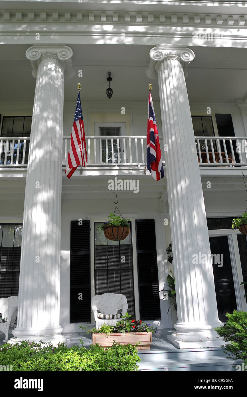 Port columns hi-res stock photography and images - Alamy