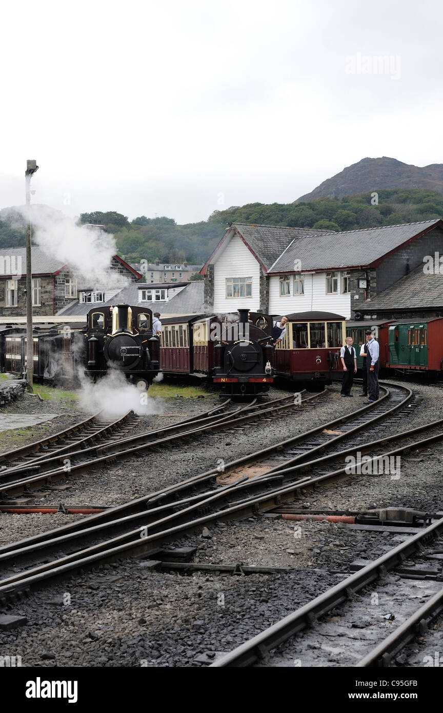 porthmadog station welsh highland railway wales uk Stock Photo - Alamy
