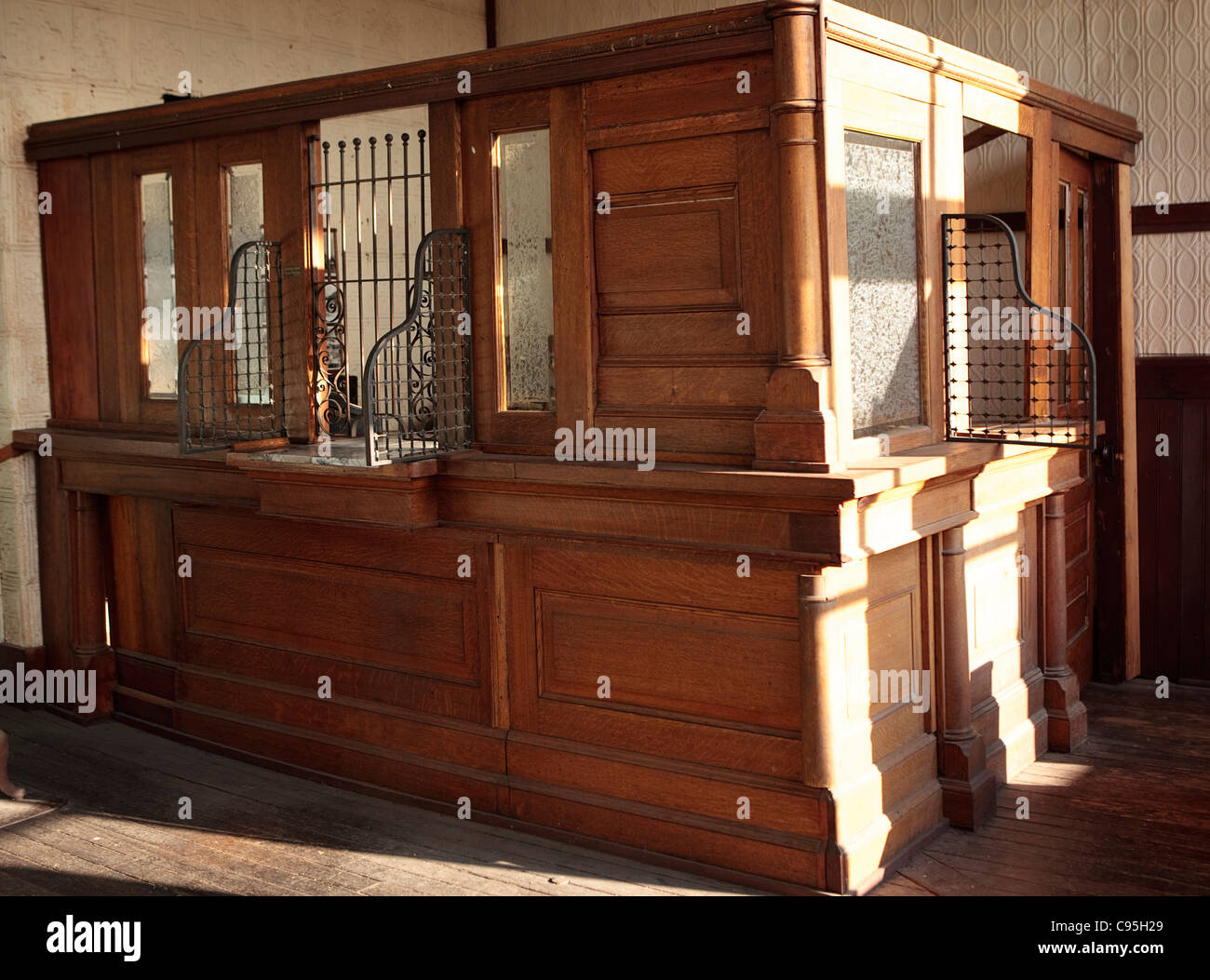 Bank interior historic historical hi-res stock photography and images ...