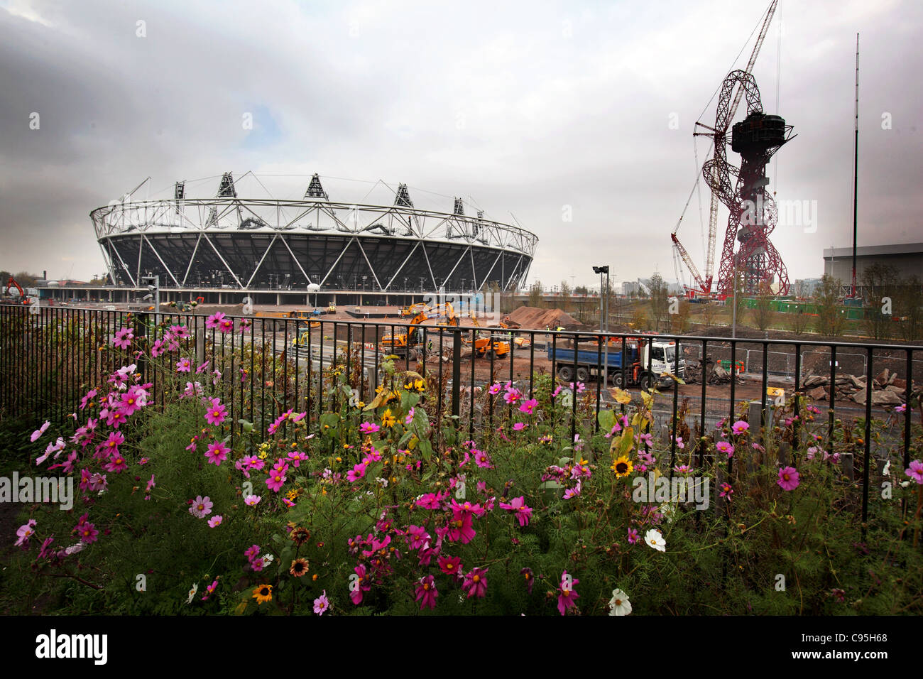2012 olympics park london ceremony hi-res stock photography and images ...