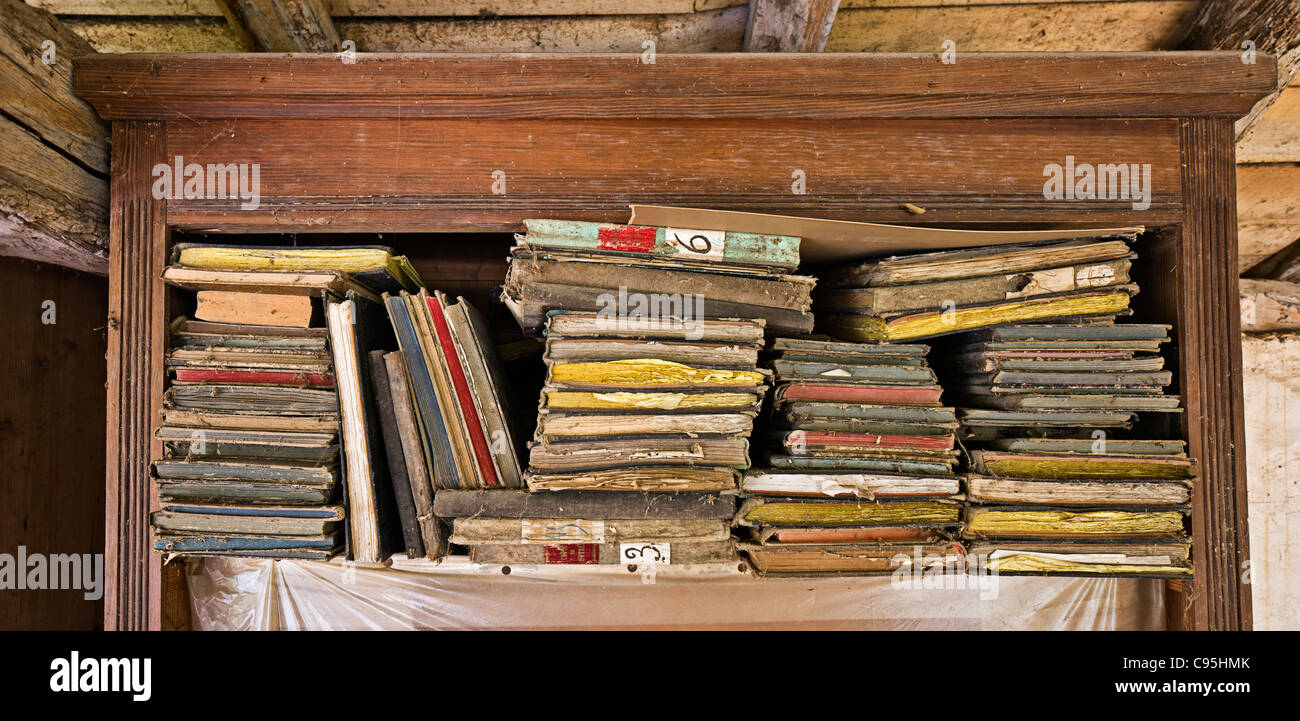 Obsolete books hi-res stock photography and images - Alamy